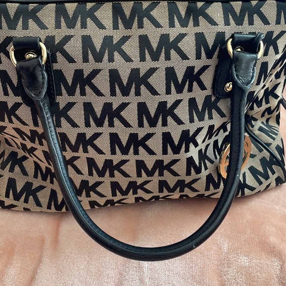 Michael Kors | Bags | Vintage Michael Kors Logo Bag | Poshmark